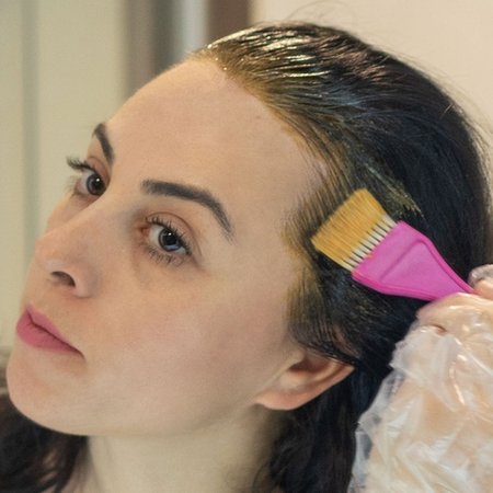 Lightener vs Bleach: What's The Difference? - Garnier