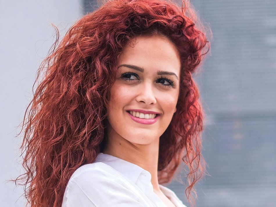 How to Get Gorgeous Cherry Cola Hair at Home - Garnier