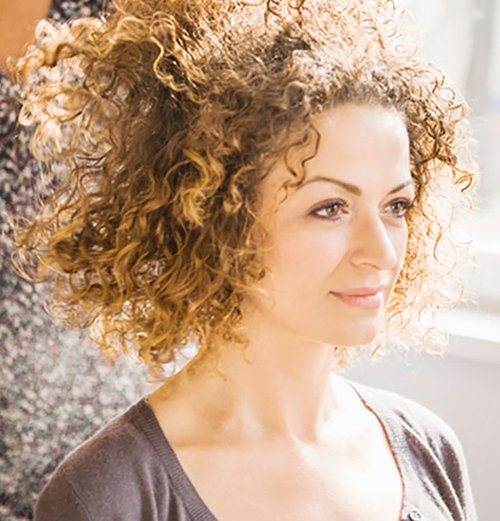 How to Identify Your Curl Pattern - Hair Types - Garnier