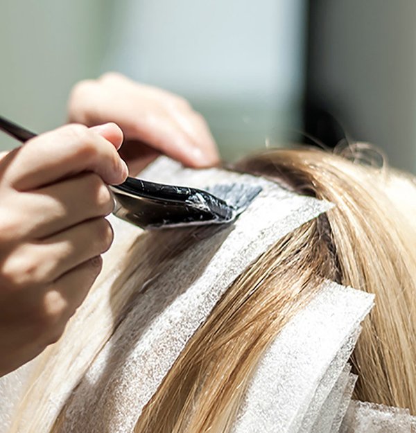 Lightener vs Bleach: What's The Difference? - Garnier