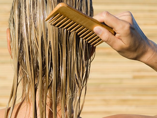 How to care for dry, frizzy hair - Styling tips - Garnier