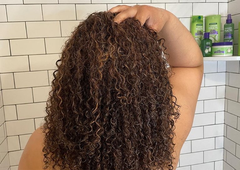 The Best Curly Hair Routines And Styling Products Garnier