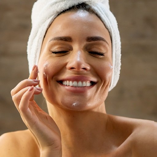 Hyaluronic Acid Skin Care Routine — Skin Care — Garnier