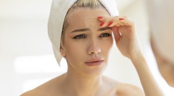 Causes of oily skin and how to solve them - Garnier