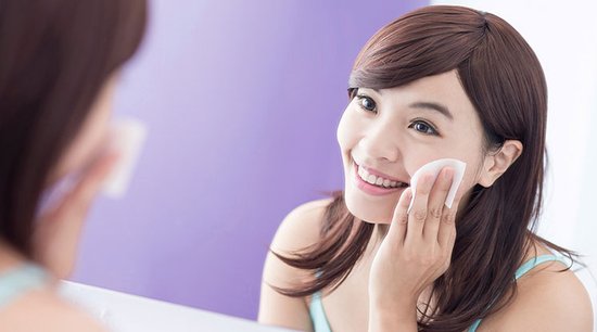 Causes of oily skin and how to solve them - Garnier