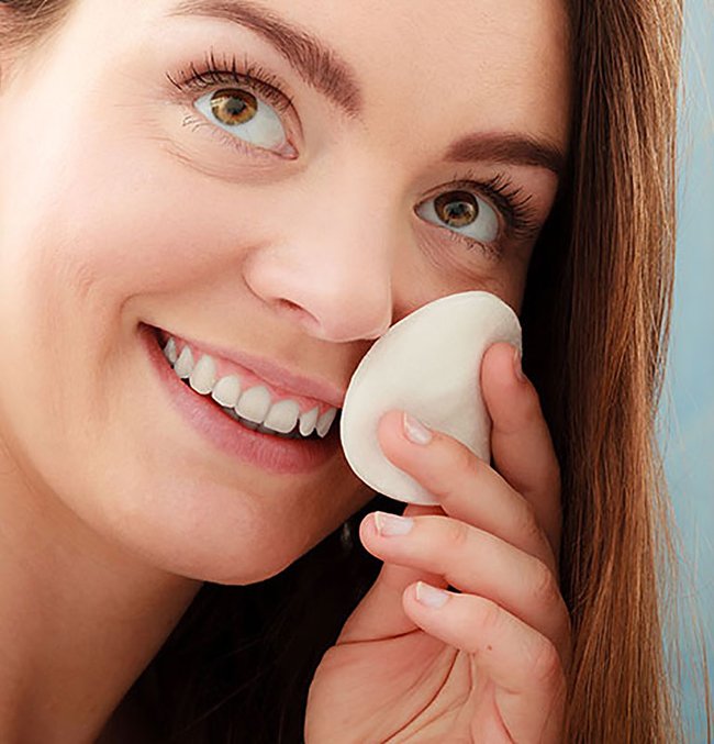 Micellar Water: The Best Cleanser For Waterproof Makeup - Garnier