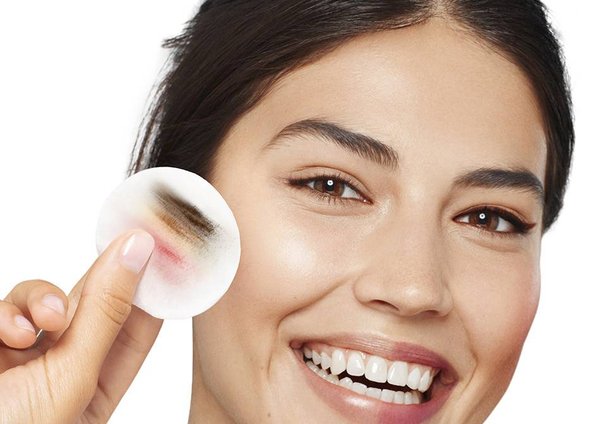 Micellar Water Benefits & How to Use Micellar Water - Garnier