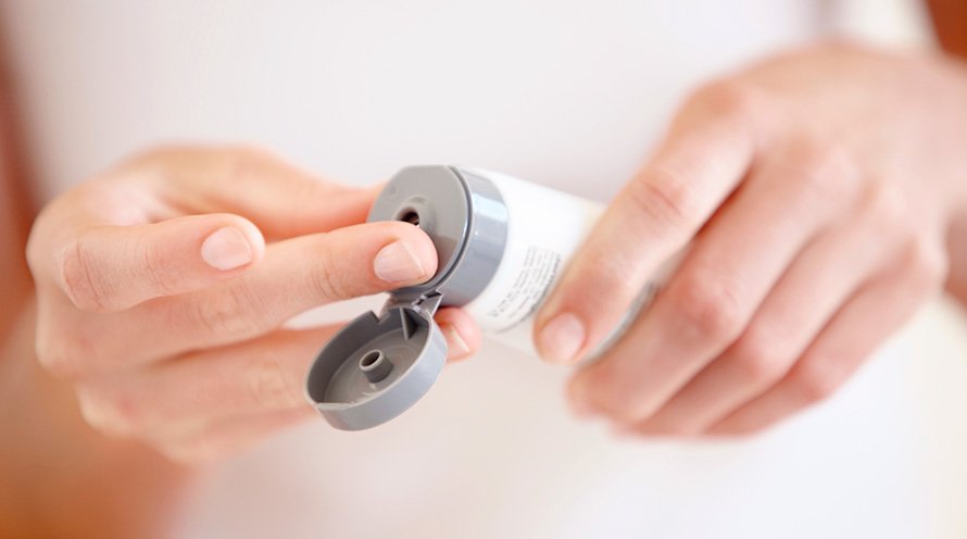 What Kind Of Lotion Is Right For Your Face? - Skin Care - Garnier